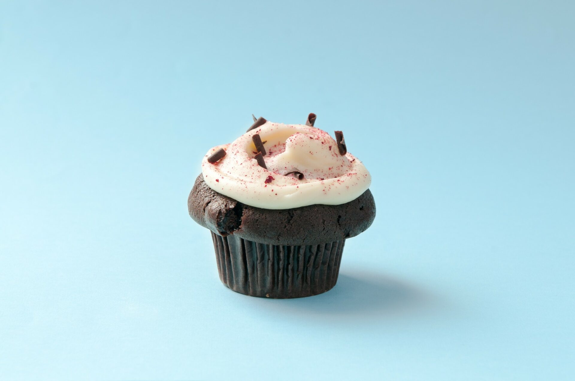 Well, Hello Cherry Chocolate Cheesecake – Cupcake Royale